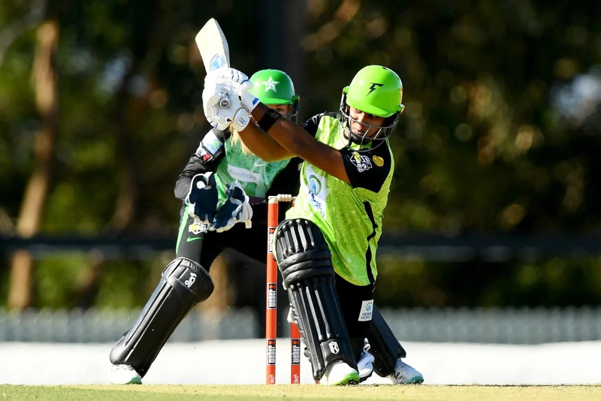 Chamari Atapattu's Lone Stand Not Enough Against Strikers - ePRESS