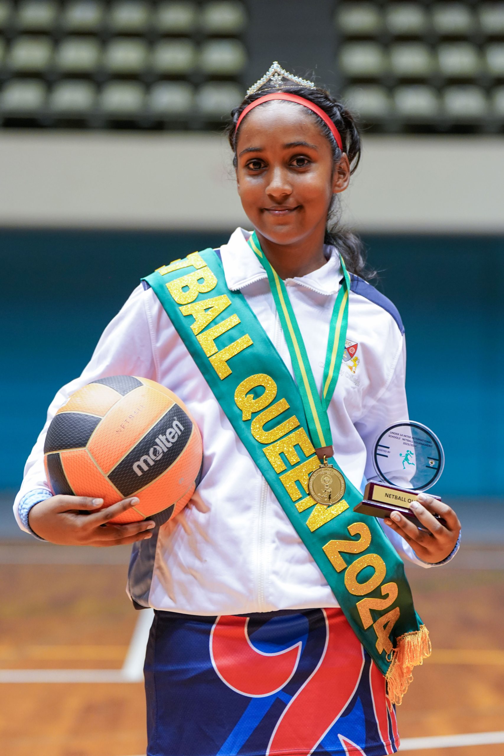 Dini Jayaweera reigns as Netball Queen in Gateway College's ...